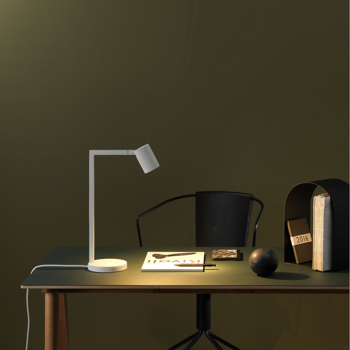 Astro Ascoli Desk Lamp