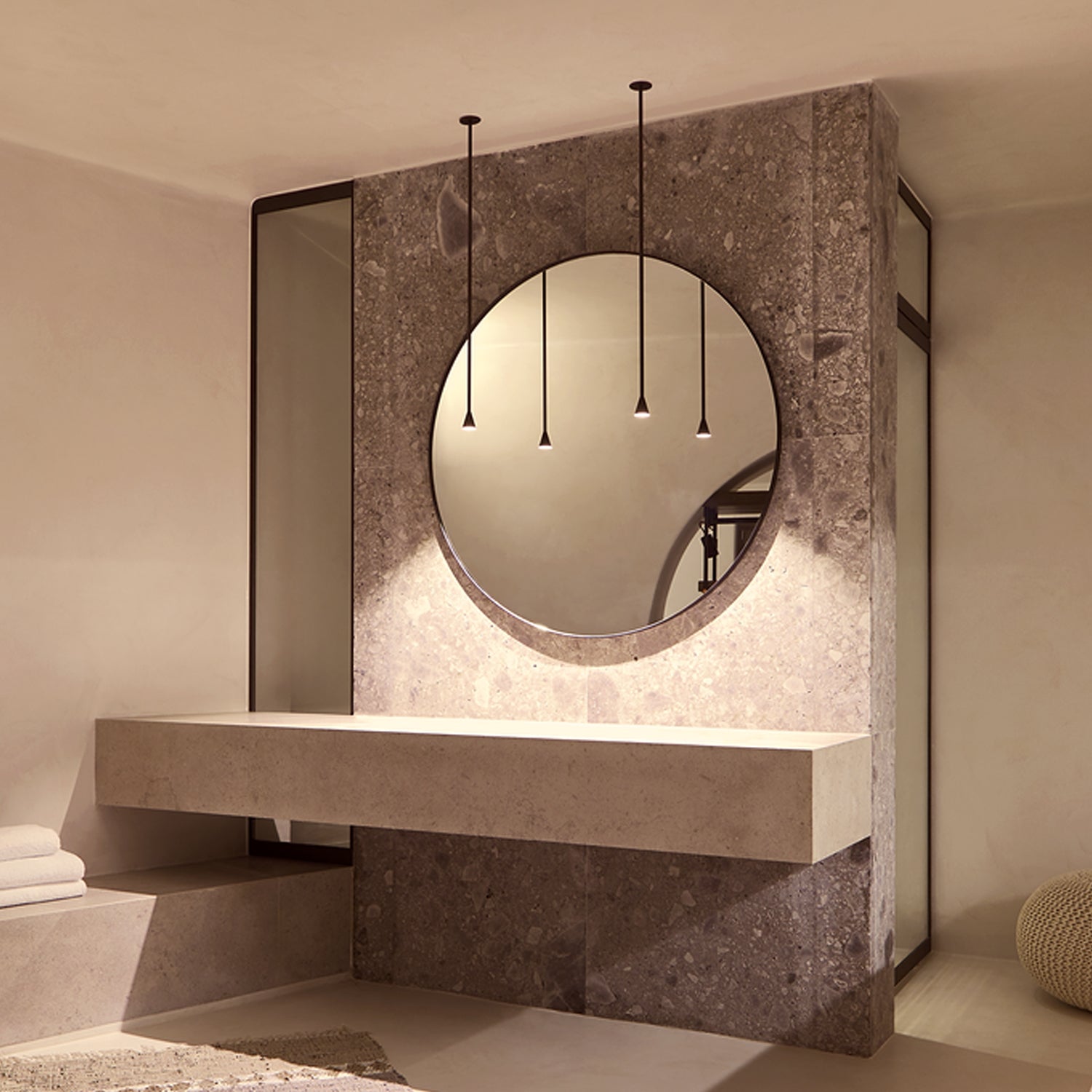 Trizio21 Austere-Solitaire RF Pendant Lamp | LampTwist