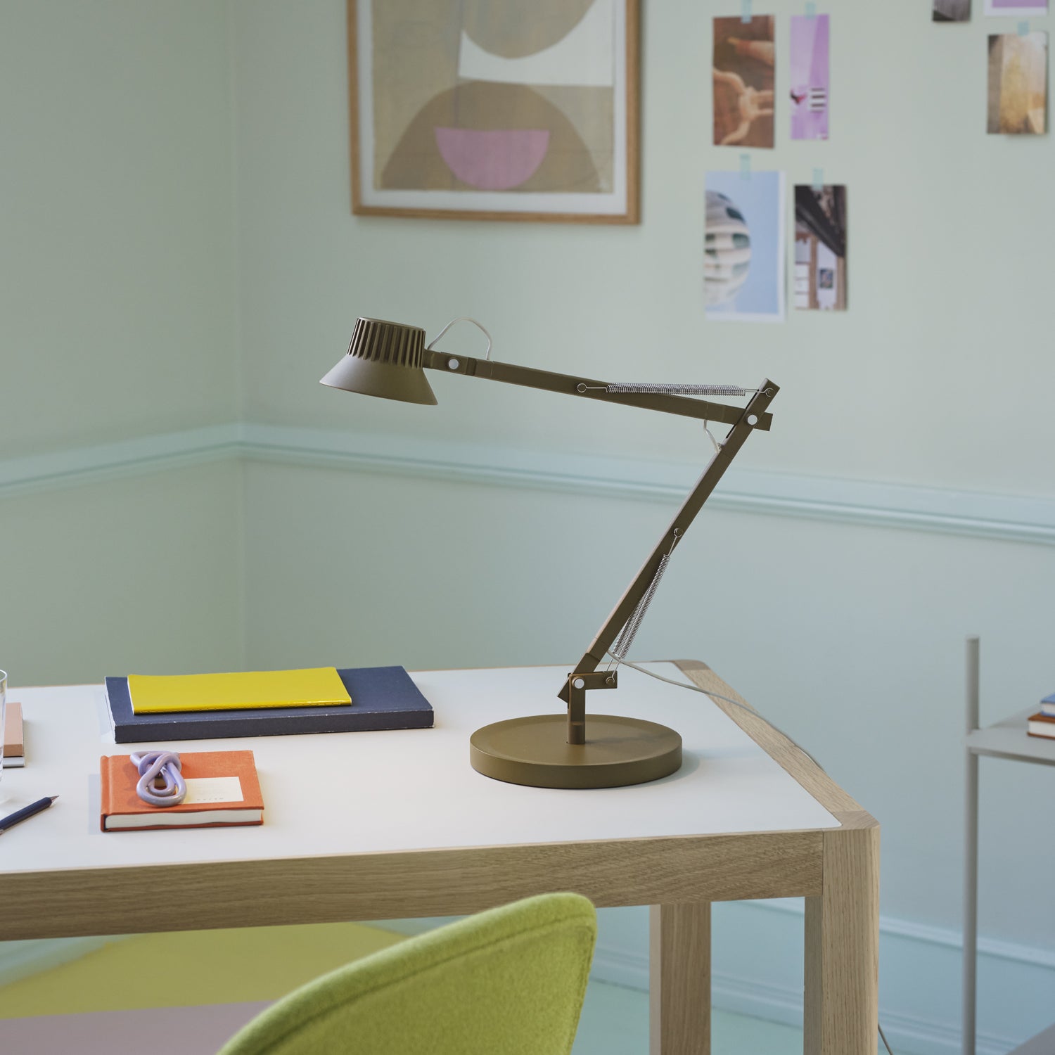 Muuto Dedicate Desk Lamp
