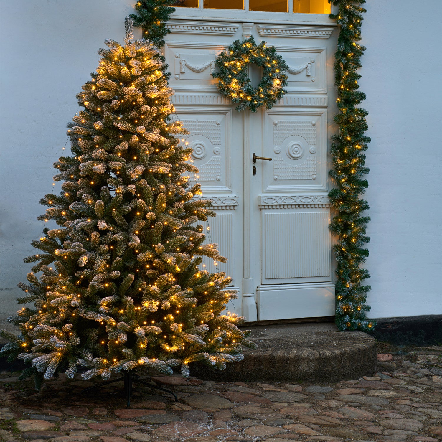 Sirius Anton Outdoor Christmas Tree