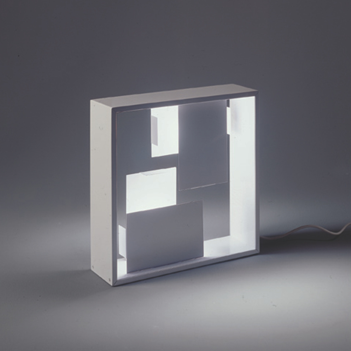 Artemide Fato Table / Wall Lamp | LampTwist