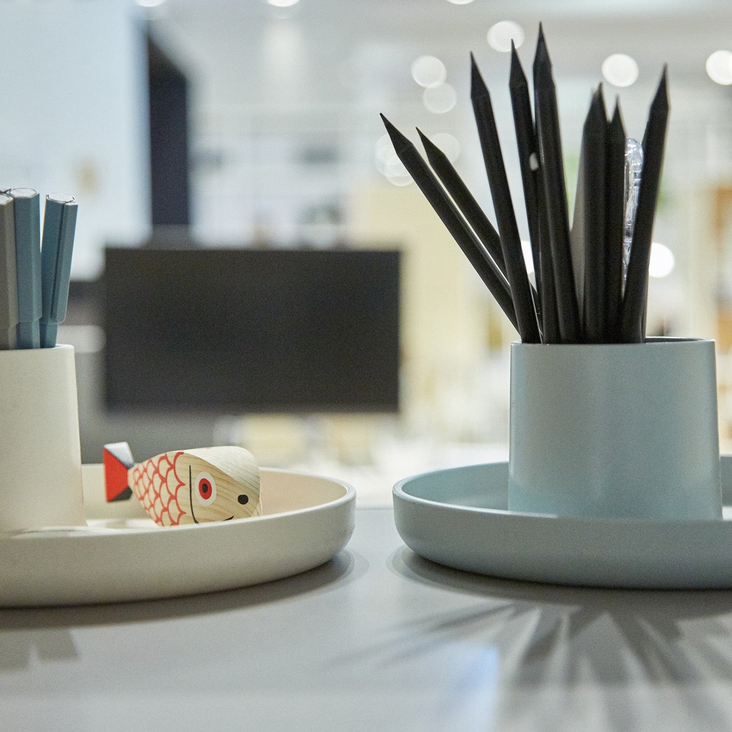 Vitra O-Tidy Table Organizer