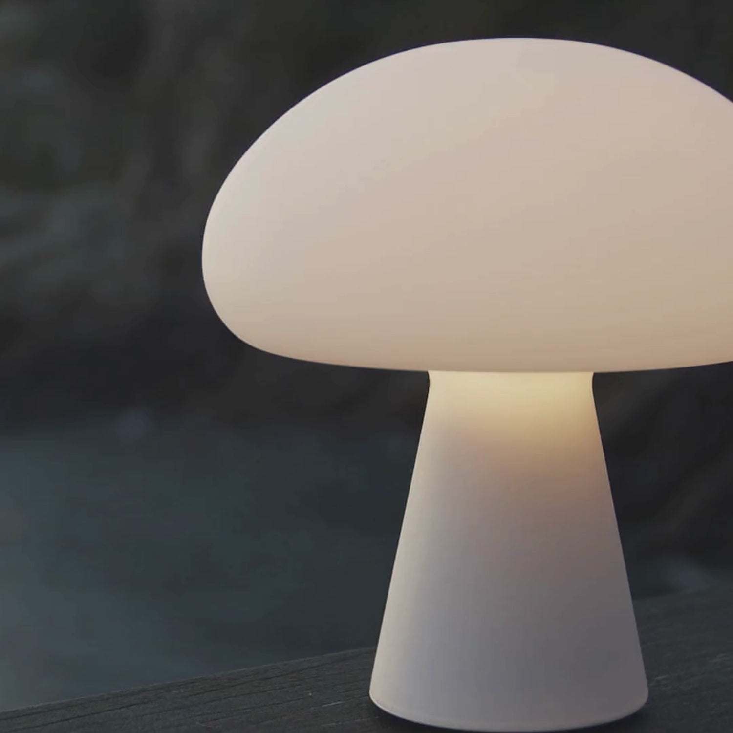 Gubi Obello Portable Table Lamp | LampTwist