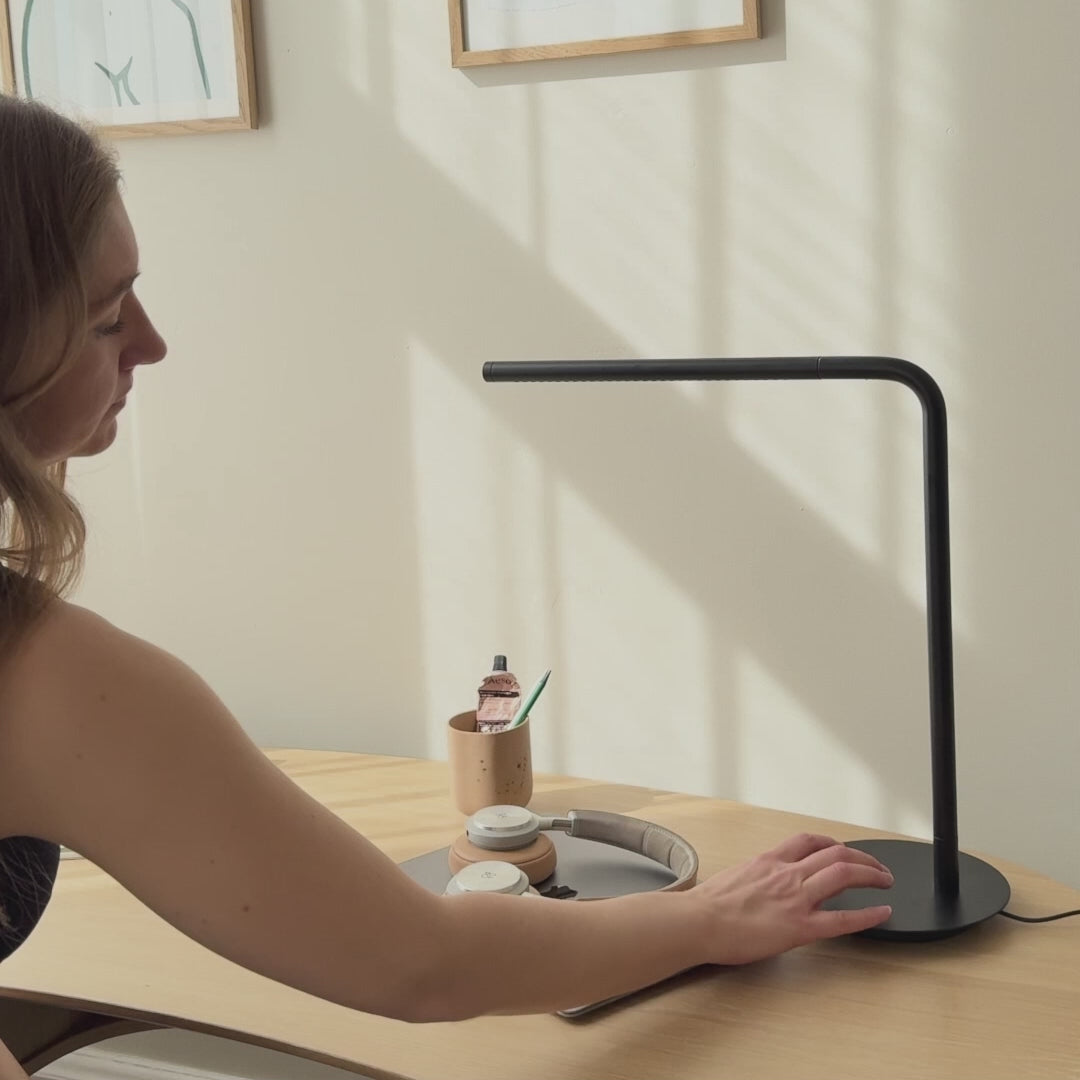Umage Omni Table Lamp