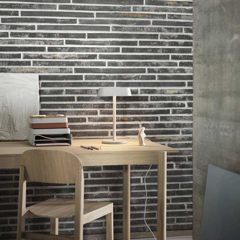 Muuto Linear Table Lamp